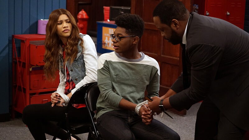 Agent K.C. , épisodes, acteurs, diffusions TV, replay... - Télé-Loisirs