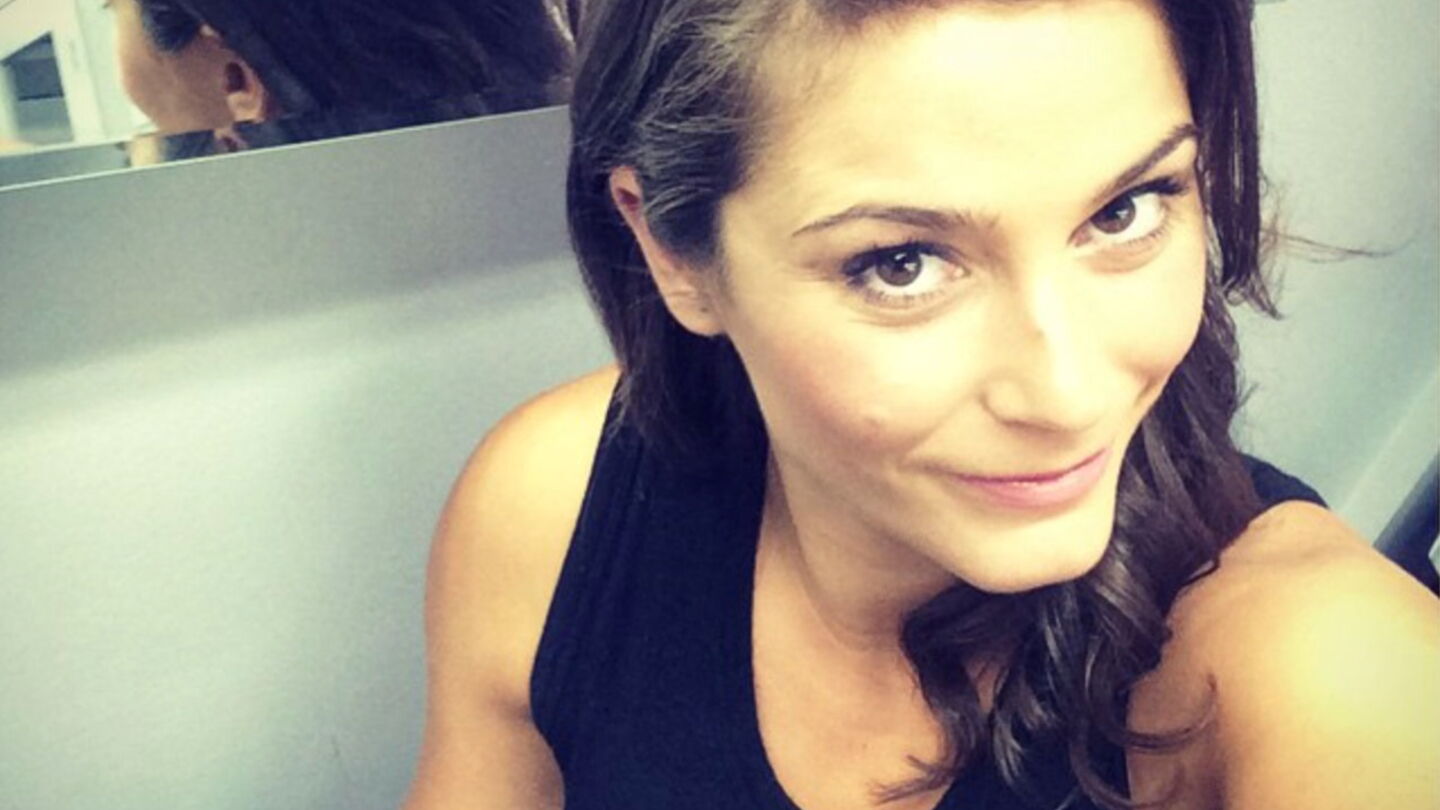 Arrow : Découvrez Elysia Rotaru, la nouvelle petite amie d'Oliver Queen
