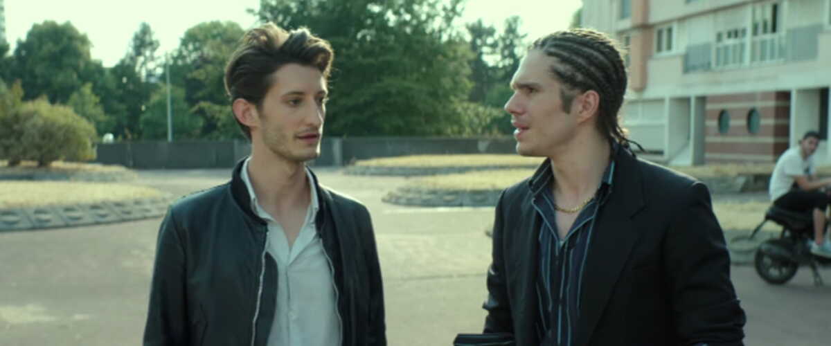 Five : Pierre Niney tente de s'introduire dans une cité dans le premier ...