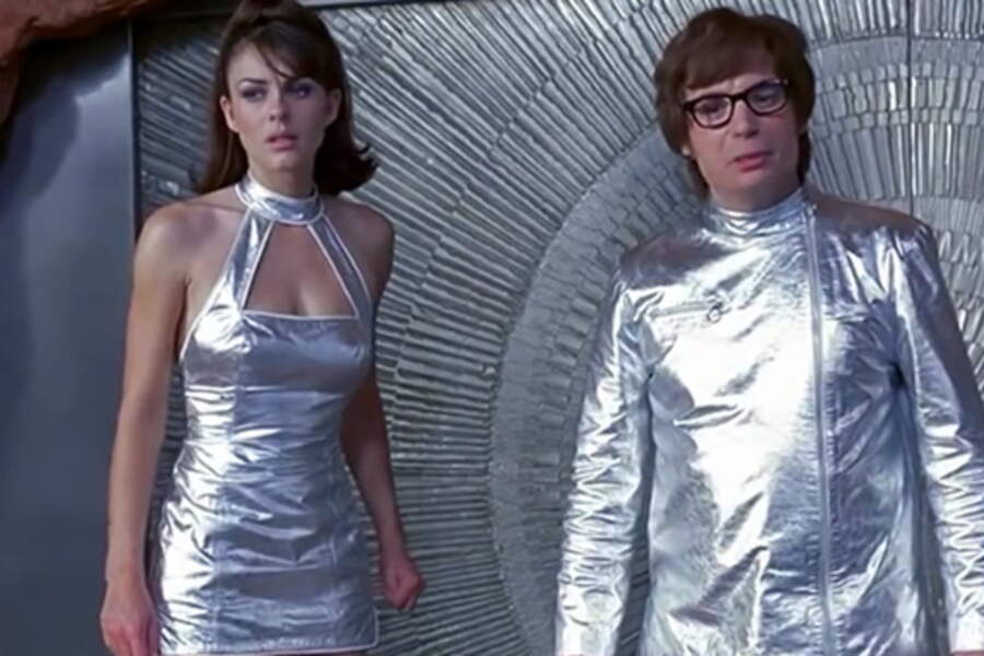 Austin Powers : Les looks les plus improbables de la saga - Télé Loisirs