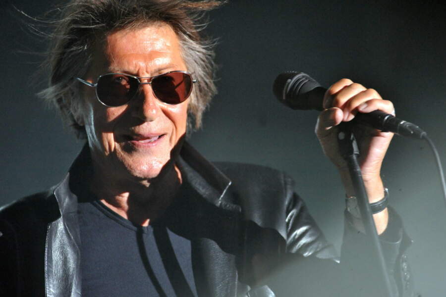 Chanteurs yéyé : leur incroyable métamorphose - Télé Loisirs