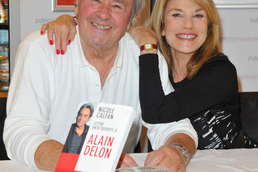 Epouses, amantes, amies… Les femmes dans la vie d'Alain Delon (26 ...