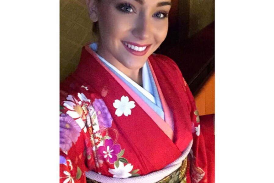 Instagram : Emily Ratajkowski essaye le blond, Caroline Receveur ...