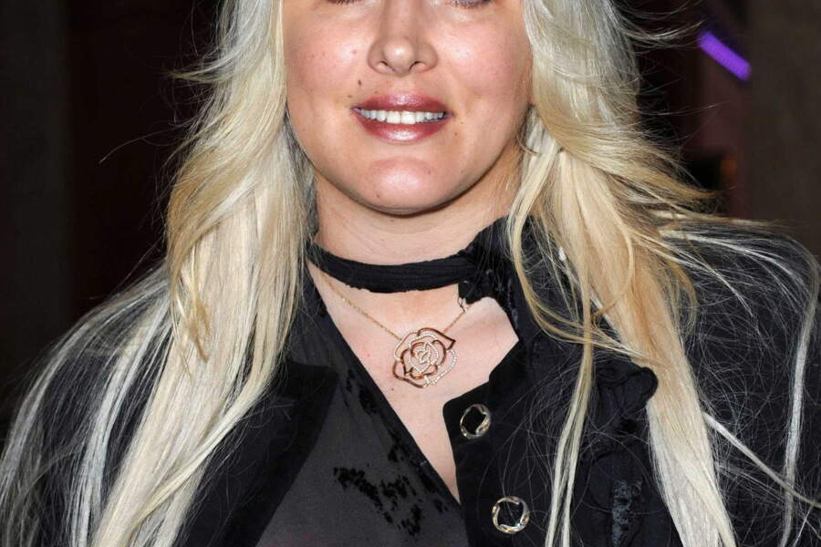 Loana : retour sur 20 ans de célébrité - Télé Loisirs