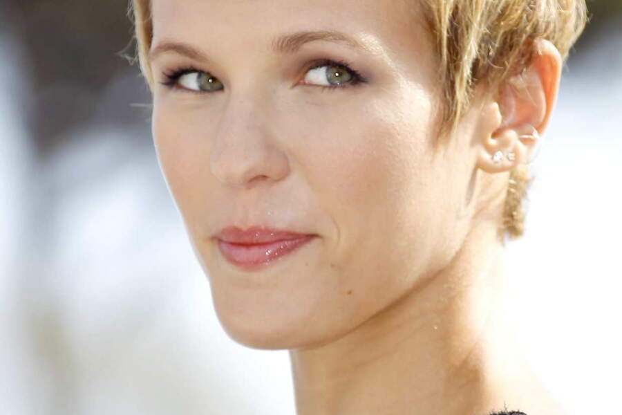 Lorie : de la musique au petit écran, son évolution en images - Télé Loisirs