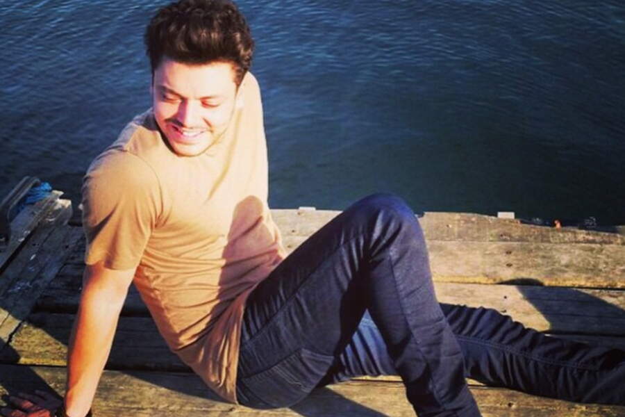 Kev Adams sur Instagram : toujours la pêche... et beaucoup de cheveux ...