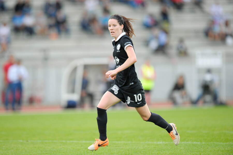 Découvrez les 23 sélectionnées de l'équipe de France de foot féminin ...