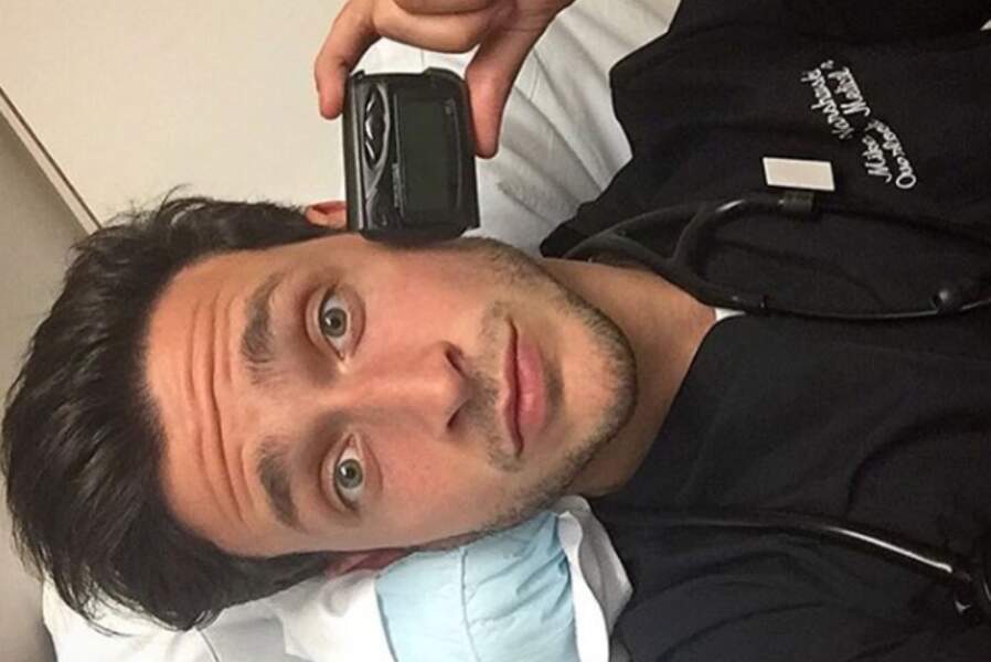 Découvrez le très sexy Docteur Mike, le médecin qui affole la toile ... Découvrez le très sexy Docteur Mike, le médecin qui affole la toile ...