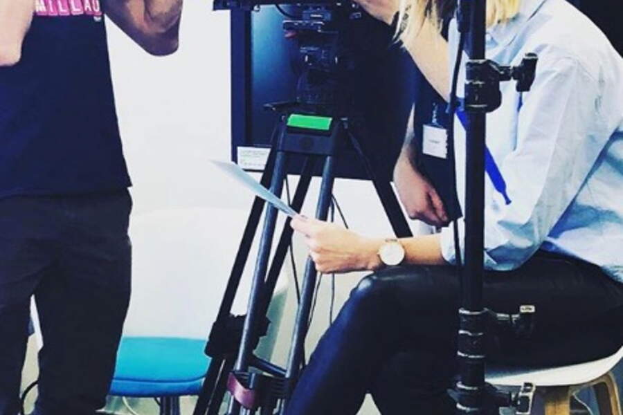 Looks, tournages et vacances : découvrez le meilleur du compte ...