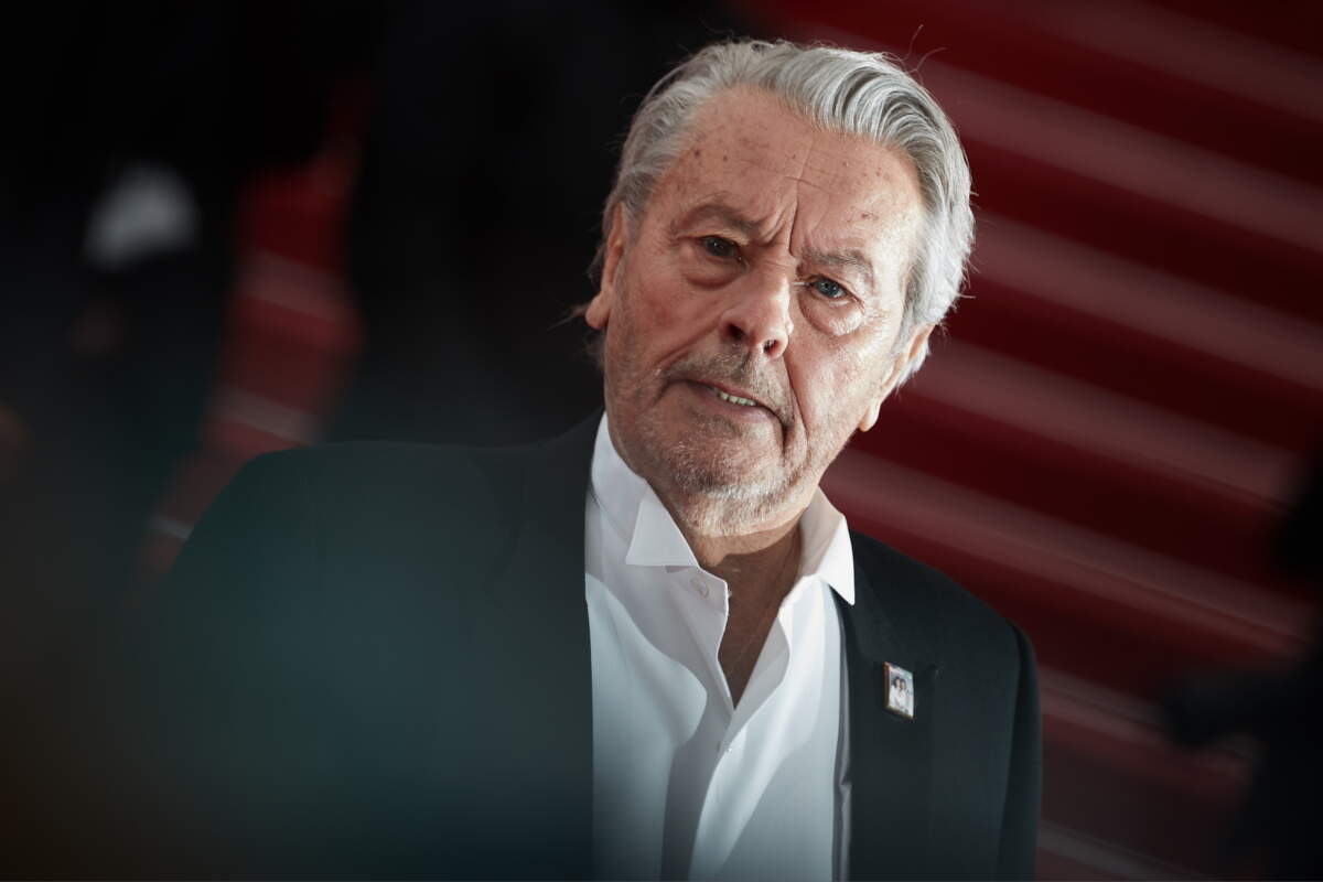 Alain Delon : découvrez son clan en images - Télé Loisirs