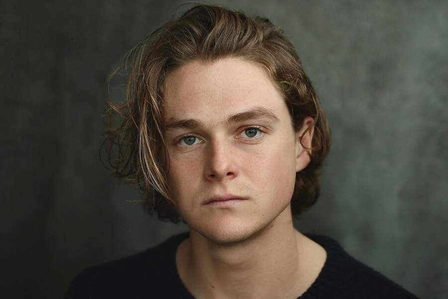 The Last Kingdom : à quoi ressemblent vraiment les acteurs ? - Télé Loisirs