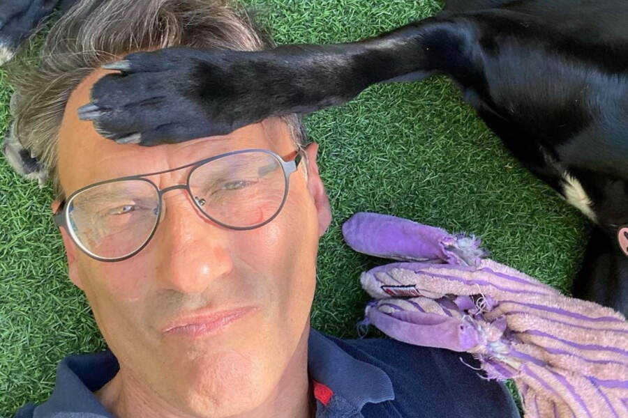 Julien Courbet : l'évolution physique de l'animateur - Télé Loisirs