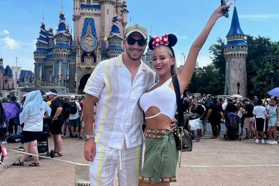 Carlos Soler : qui est sa compagne Marta Marchena ? - Télé Loisirs