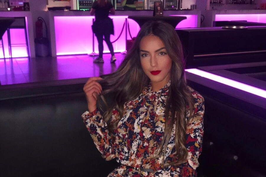 Remco Evenepoel : qui est sa femme Oumaïma Rayane ? - Télé Loisirs