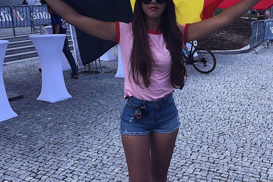 Remco Evenepoel : qui est sa femme Oumaïma Rayane ? - Télé Loisirs