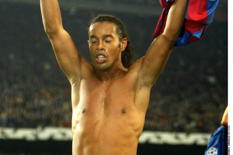 Ronaldinho : découvrez son évolution physique en images - Télé Loisirs