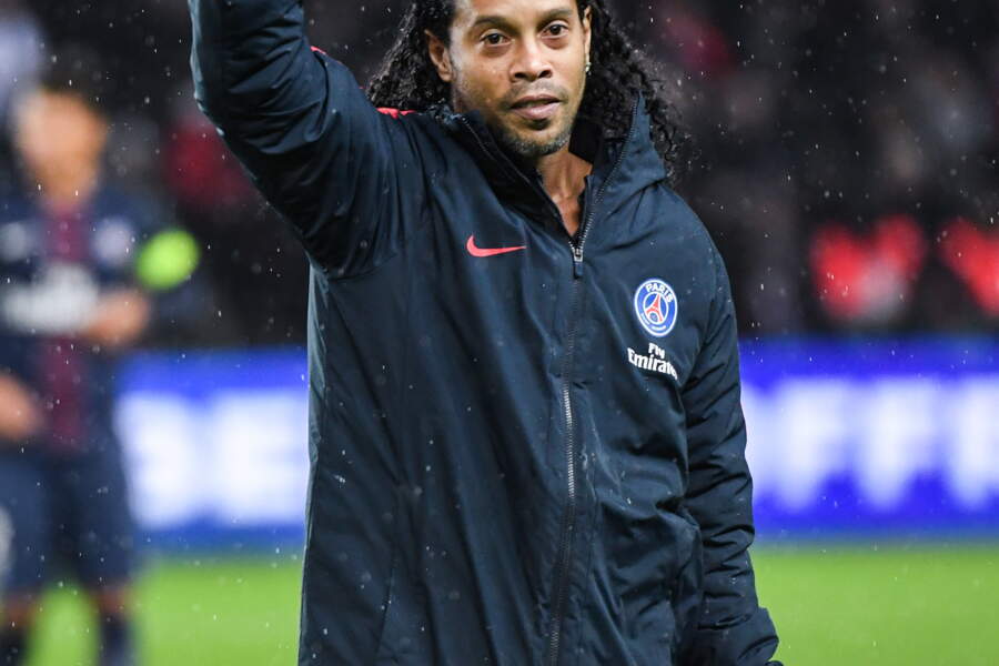 Ronaldinho : découvrez son évolution physique en images - Télé Loisirs