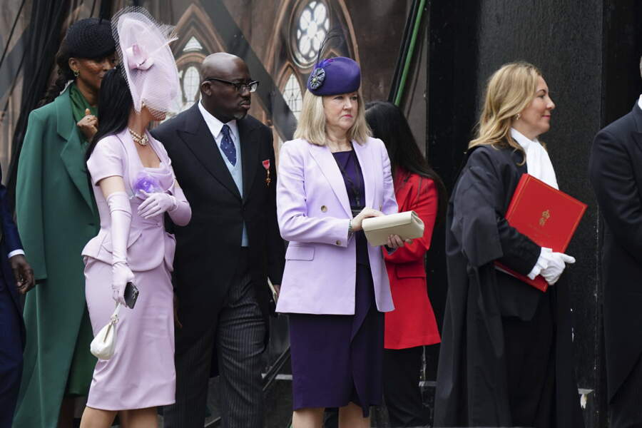 Couronnement de Charles III : Emma Thompson déchaînée, le couple Macron ...