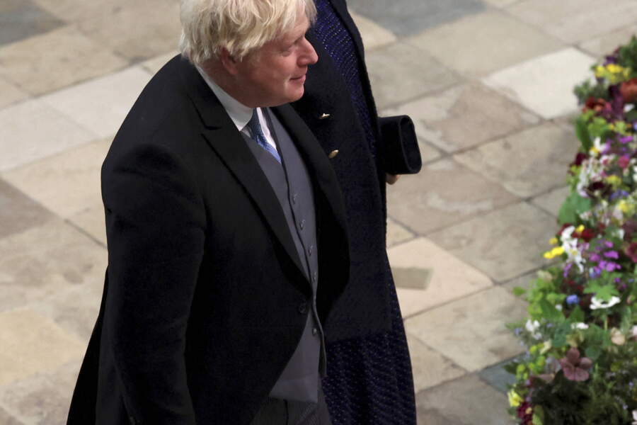 Couronnement de Charles III : Emma Thompson déchaînée, le couple Macron ...