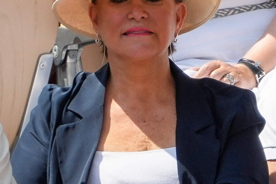 Amel Bent et son mari, Jessica Alba, Tina Kunakey en famille… Les stars ...