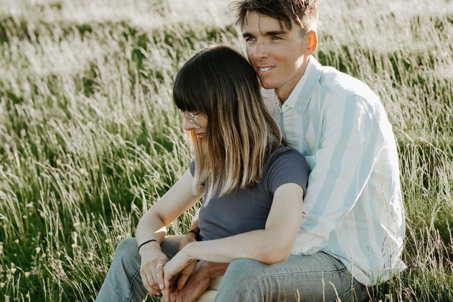 Qui est Amandine Cid, la compagne de Romain Bardet ? - Télé Loisirs