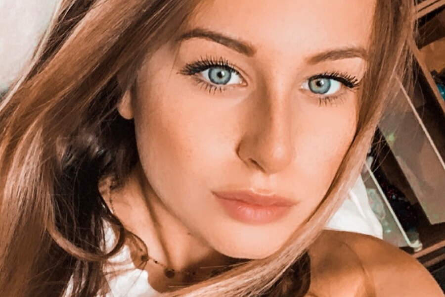 Qui est Mélanie Peetermans, la compagne du cycliste Jasper Philipsen ...