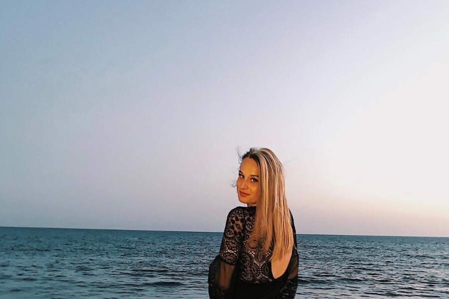 Qui est Mélanie Peetermans, la compagne du cycliste Jasper Philipsen ...