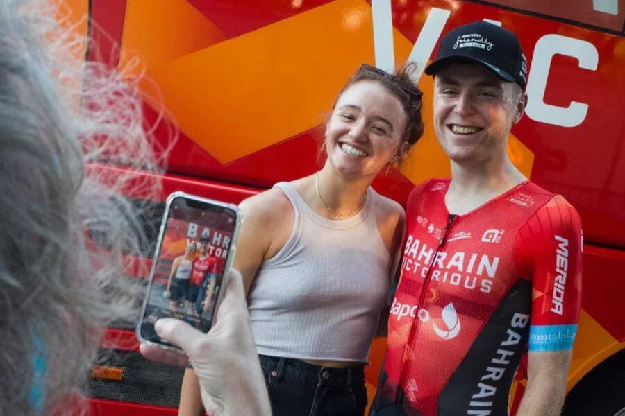 Fred Wright : qui est Emily Wadsworth, la compagne du cycliste ? - Télé Loisirs