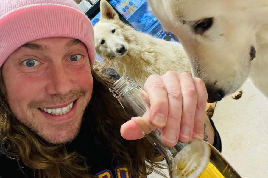 Julien Doré : qui sont Simone et Jean-Marc, ses deux adorables chiens ...