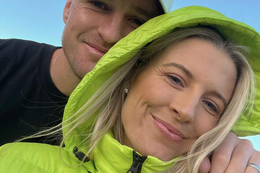 Qui est Hannah, la compagne du rugbyman Beauden Barrett ? - Télé Loisirs