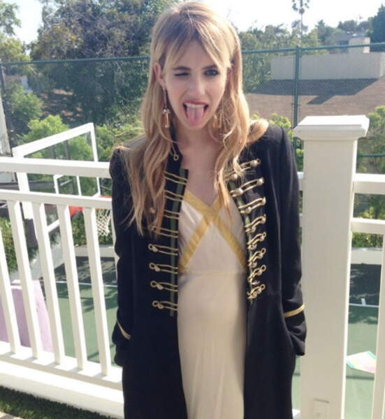Emma Roberts : selfie, tournage, sport... l'actrice dévoile sa vie sur ...