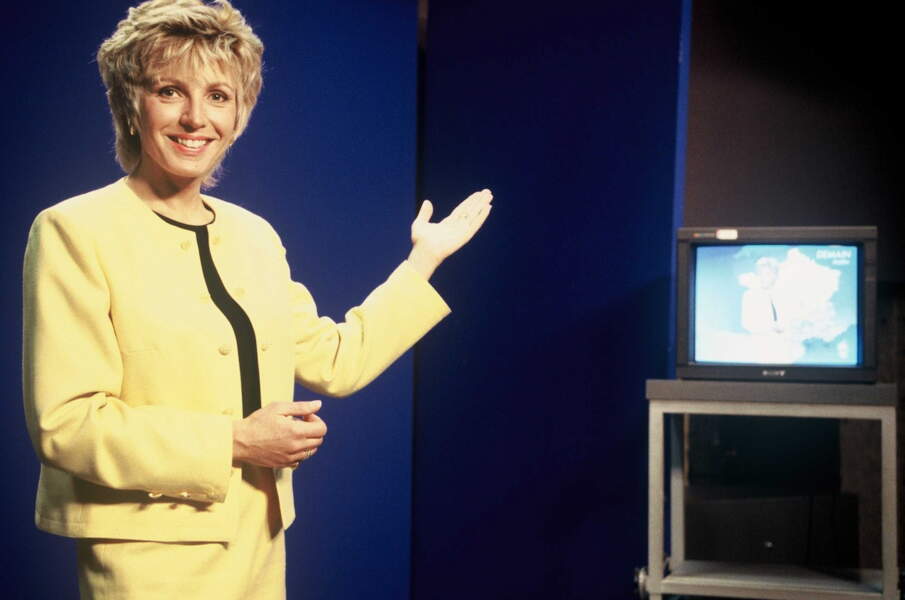 Evelyne Dhéliat : retour sur l'évolution physique de la présentatrice ...