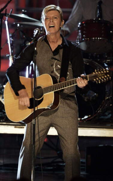 David Bowie, l'homme aux 100 visages - Télé Loisirs