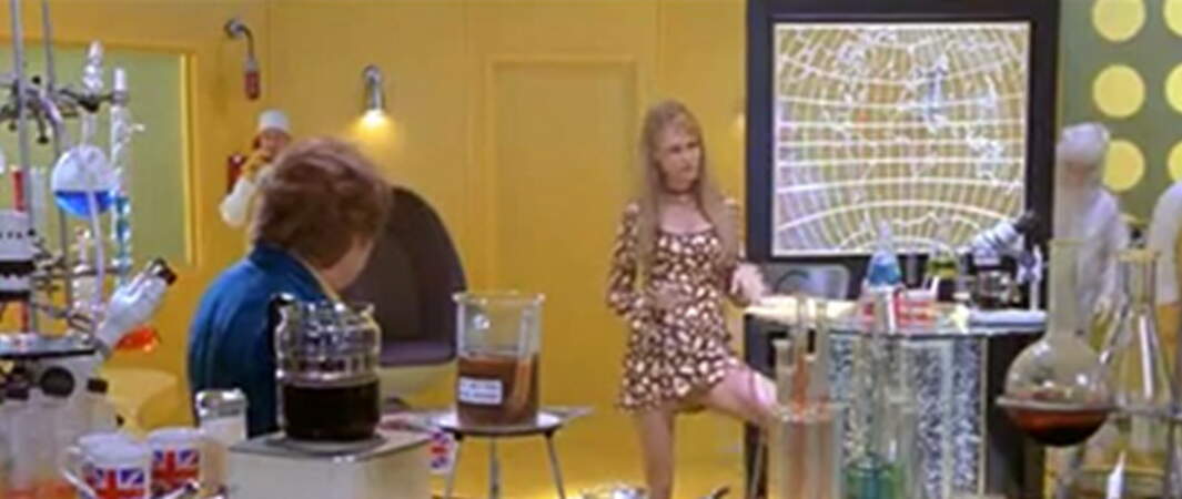 Austin Powers : Les looks les plus improbables de la saga - Télé Loisirs