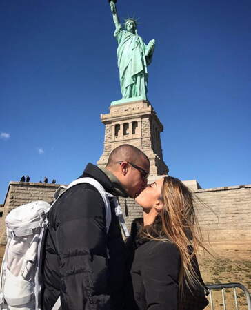 David Trezeguet et Belen Cosimo, couple très démonstratif - Télé Loisirs