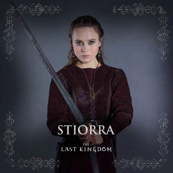 The Last Kingdom : à quoi ressemblent vraiment les acteurs ? - Télé Loisirs