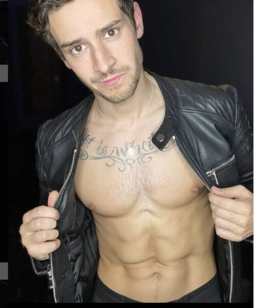 Adrien Caby, : zoom sur le danseur de Danse avec les stars - Télé Loisirs