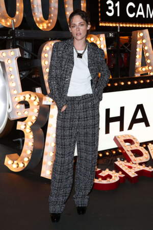 Margot Robbie amoureuse au Chanel Show - Télé Loisirs