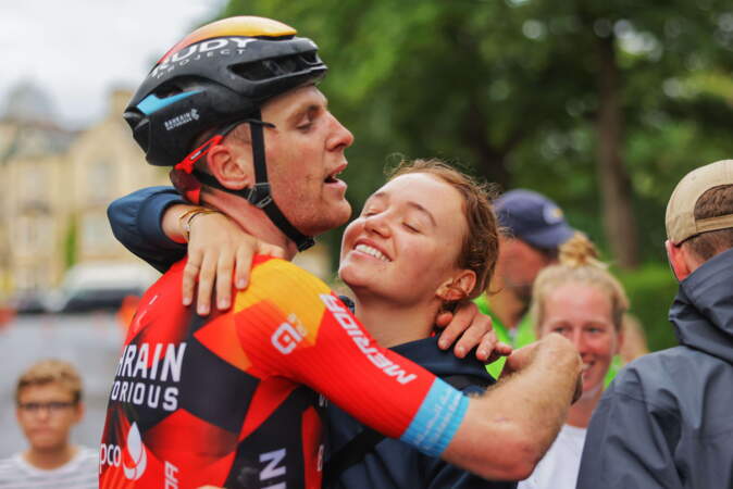 Fred Wright : qui est Emily Wadsworth, la compagne du cycliste ? - Télé Loisirs