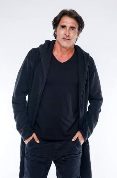 Les Cinquante saison 2 : voici les photos officielles des candidats ...