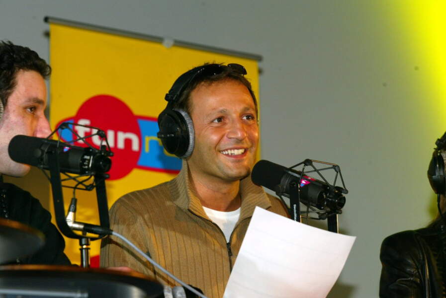 Arthur : retour sur sa carrière et sa vie privée - Télé Loisirs