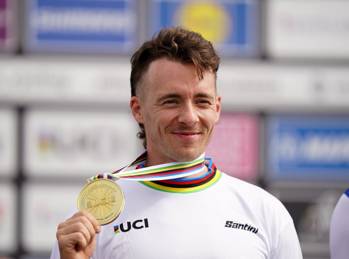JO 2024 : Qui est Romain Mahieu, coureur cycliste français, spécialiste ...
