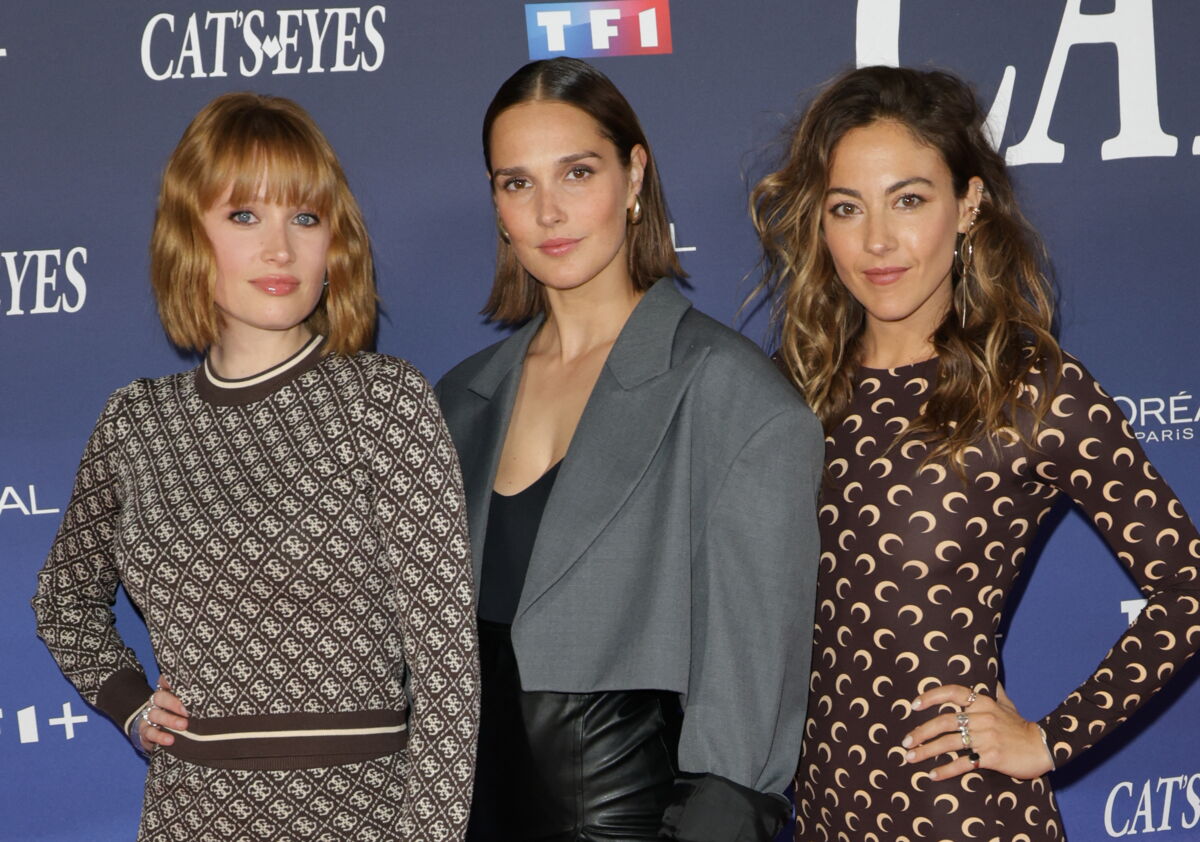 Camille Lou, Constance Labbé et Claire Romain à l'avant-première de Cat ...