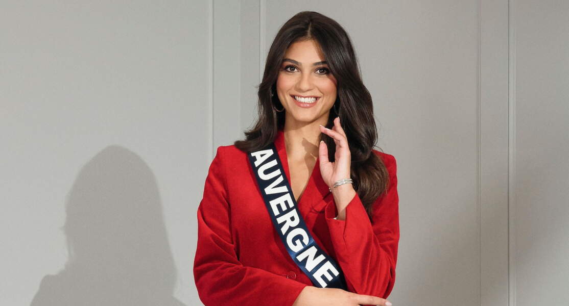 Miss France 2025 : voici les portraits officiels des 30 candidates ...