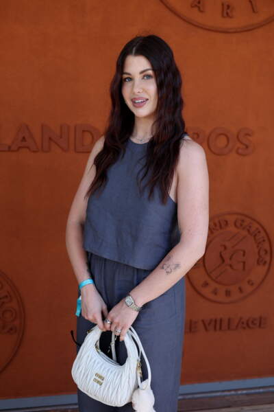 Elie Semoun et sa compagne Aude enceinte : le couple s'affiche complice ...