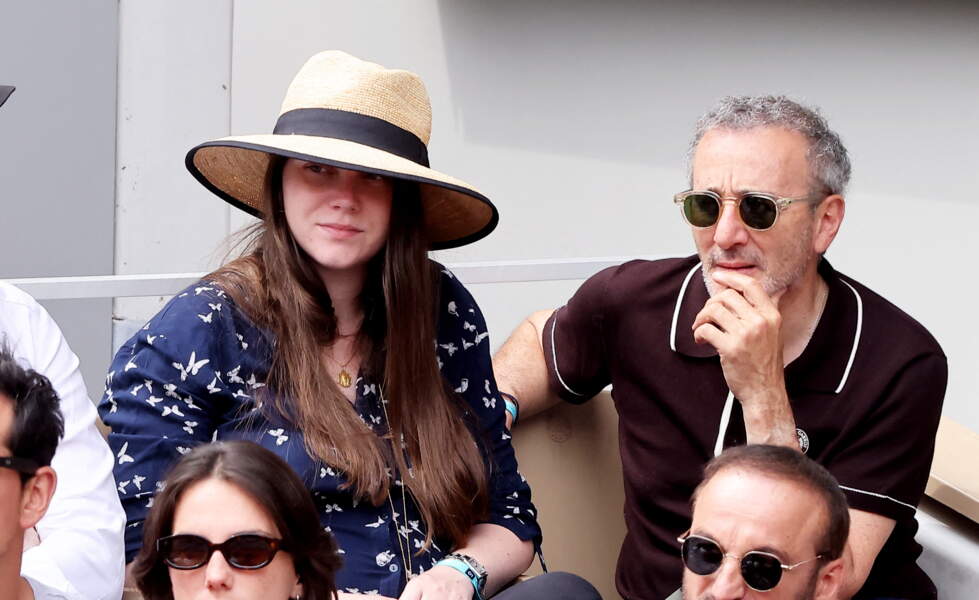 Elie Semoun et sa compagne Aude enceinte : le couple s'affiche complice ...