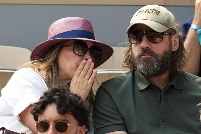 Adil Rami et sa compagne Louana Franco s'affichent à Roland-Garros ...